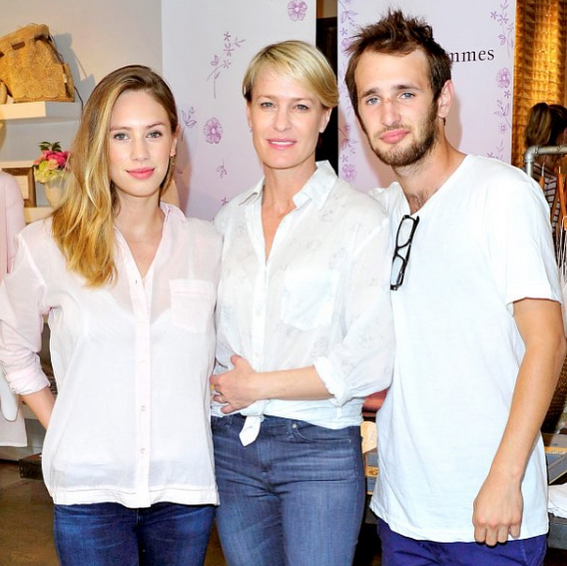 “We’re always gonna be a family”: Robin Wright Addresses Getting Back ...